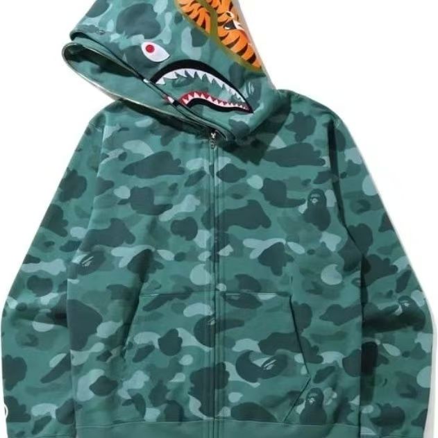 A BATHING APE – Gpoolsnaker